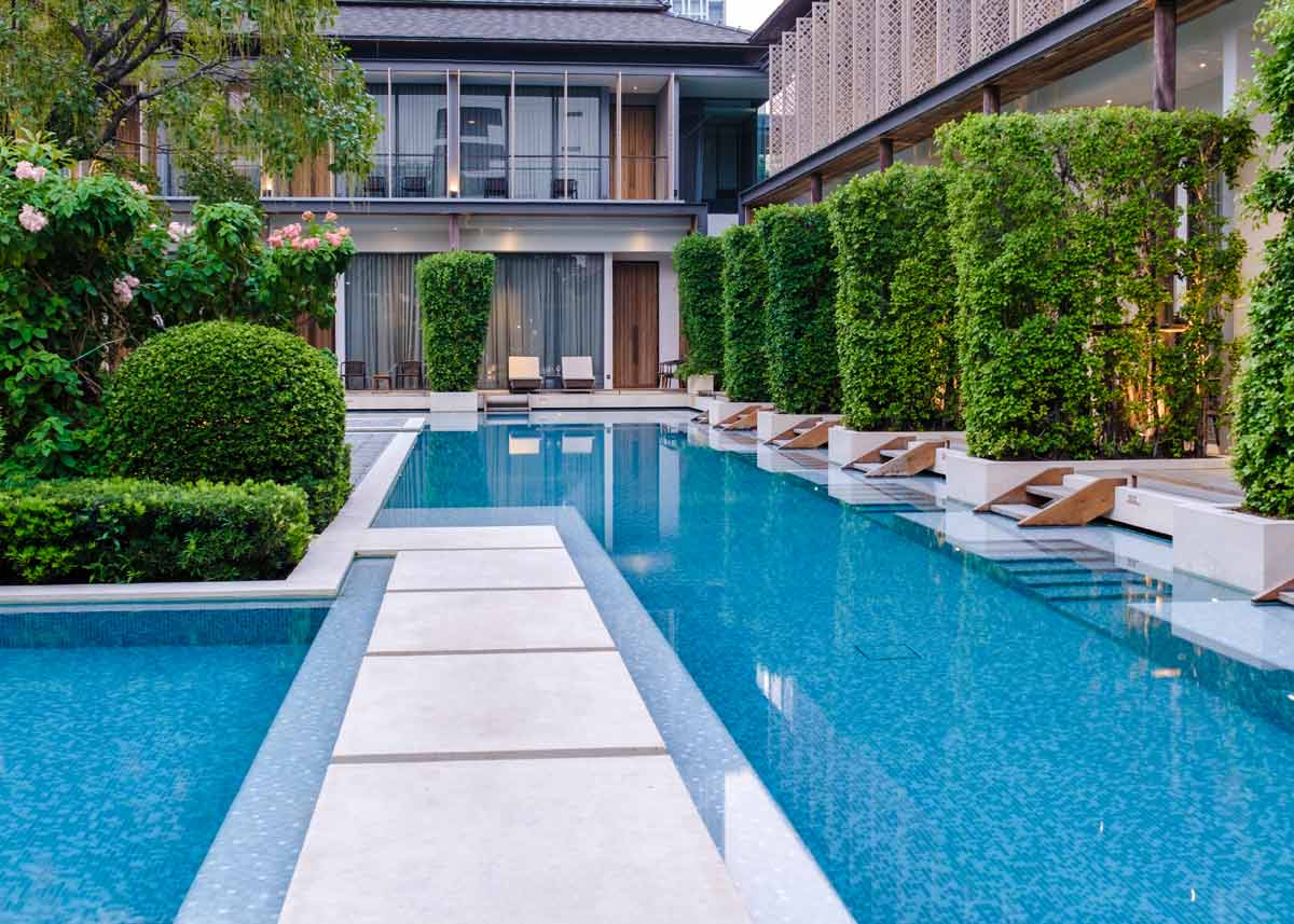 8 Florida Pool Deck Ideas | Bengoa